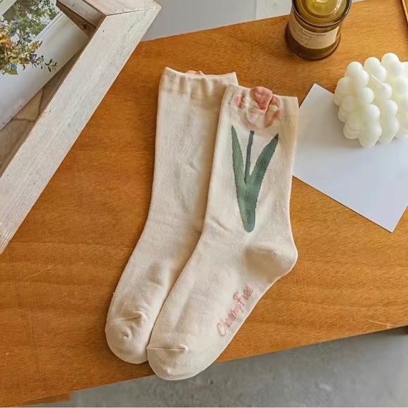 Tasha’s Boutique | Accessories | 4 Pairs Floral Socks Women Cute Flower ...